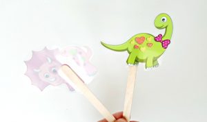 Make your own craft stick dinosaur puppets - My Bored Toddler