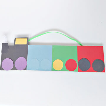 Paper Train Craft for Toddlers - My Bored Toddler Fun & Easy!