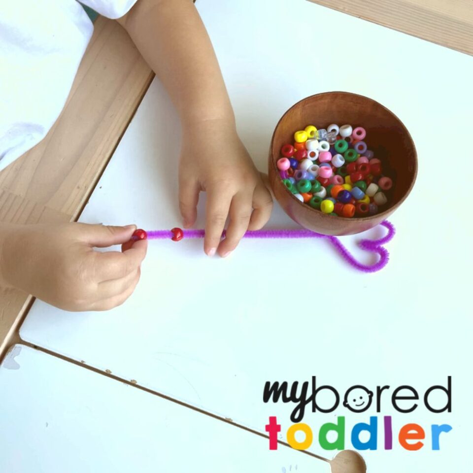 Pipe Cleaner Bubble Wands - My Bored Toddler