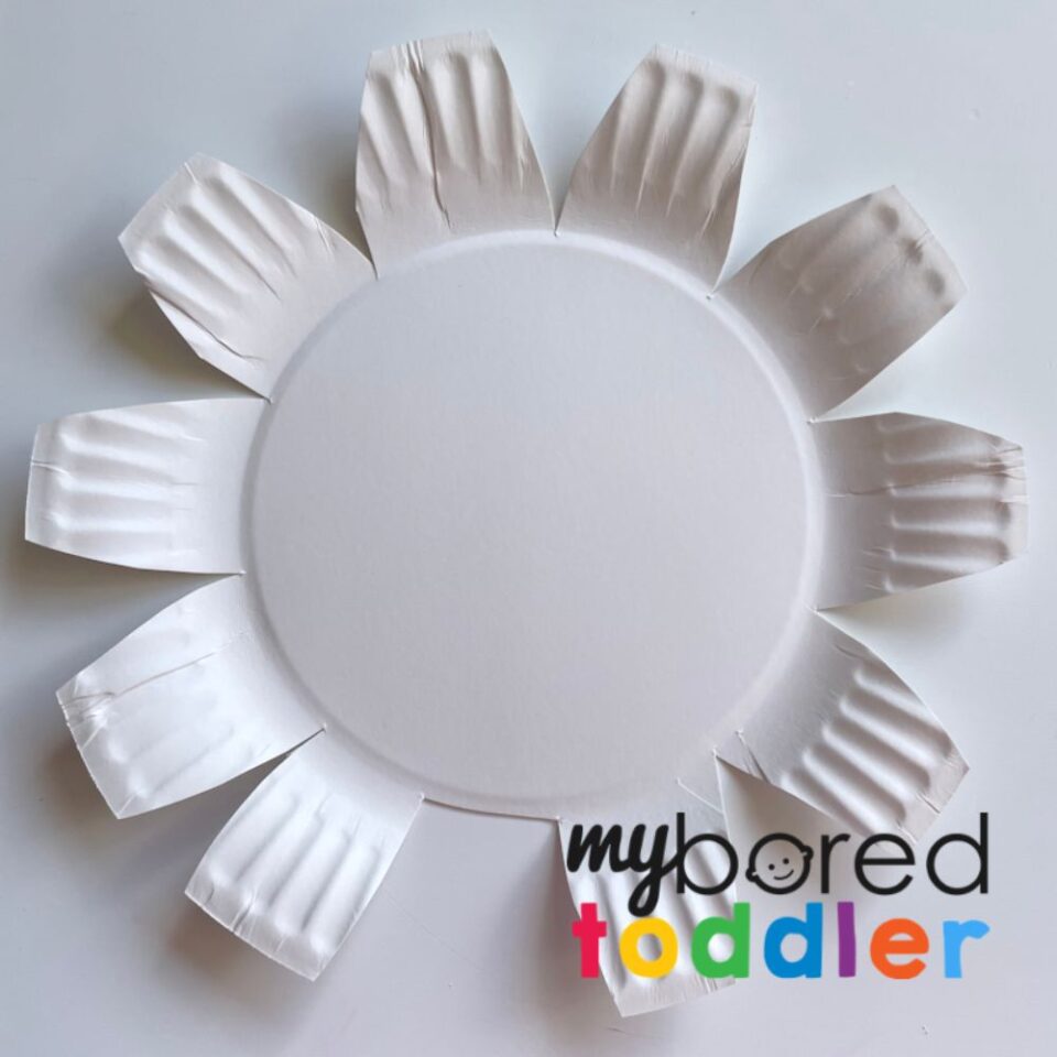 Paper Plate Scrunched Paper Flower - My Bored Toddler