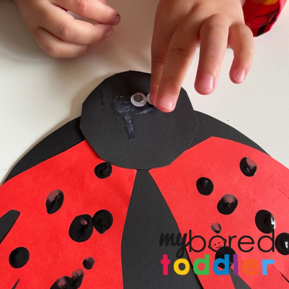 Handprint Lady Bird Craft - My Bored Toddler Quick and Amazing Craft!