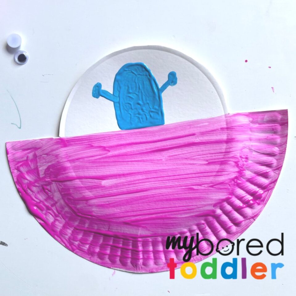 Paper Plate Space Ship - My Bored Toddler Space Exploration Fun!