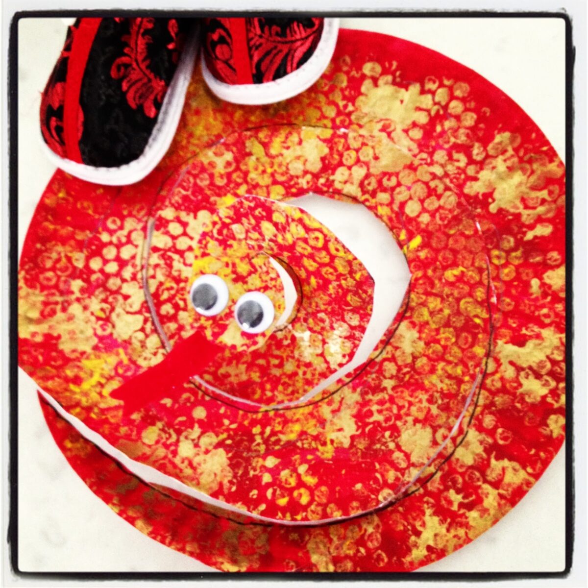 year of the snake paper plate craft - My Bored Toddler