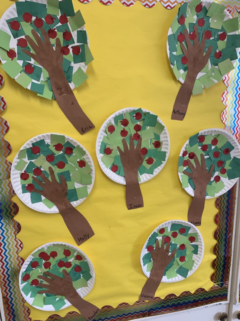 APPLES | Toddler Weekly Activity Plan - My Bored Toddler